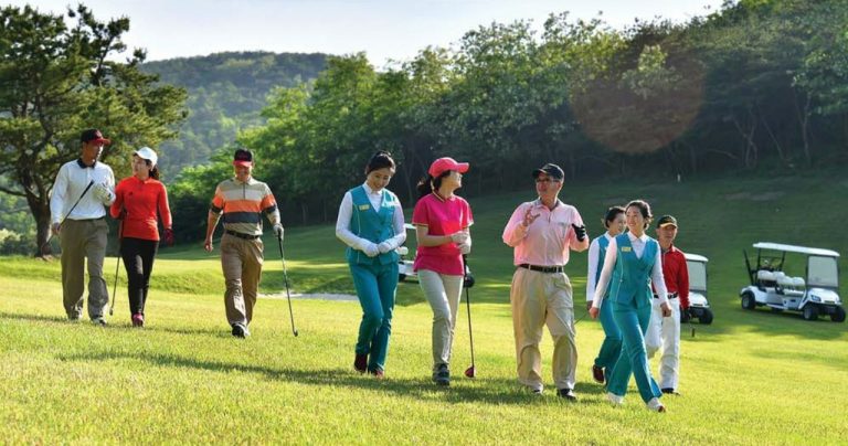 What's it like to play golf in North Korea? — Young Pioneer Tours