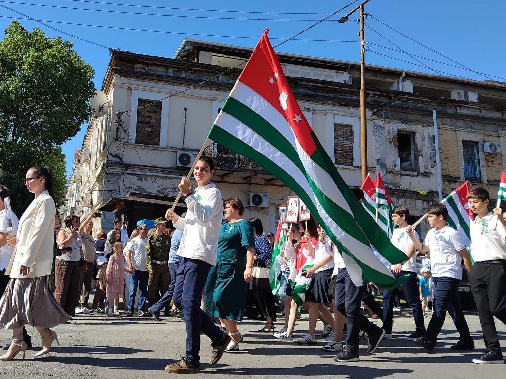 Flags of the Caucasus Region - Ultimate Guide — Young Pioneer Tours