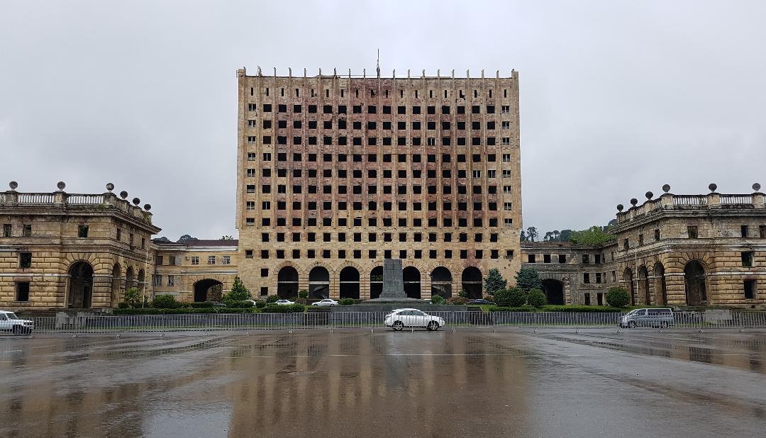 Staying Safe in a War Zone: Rules, Etiquette and Advice — Young Pioneer ...