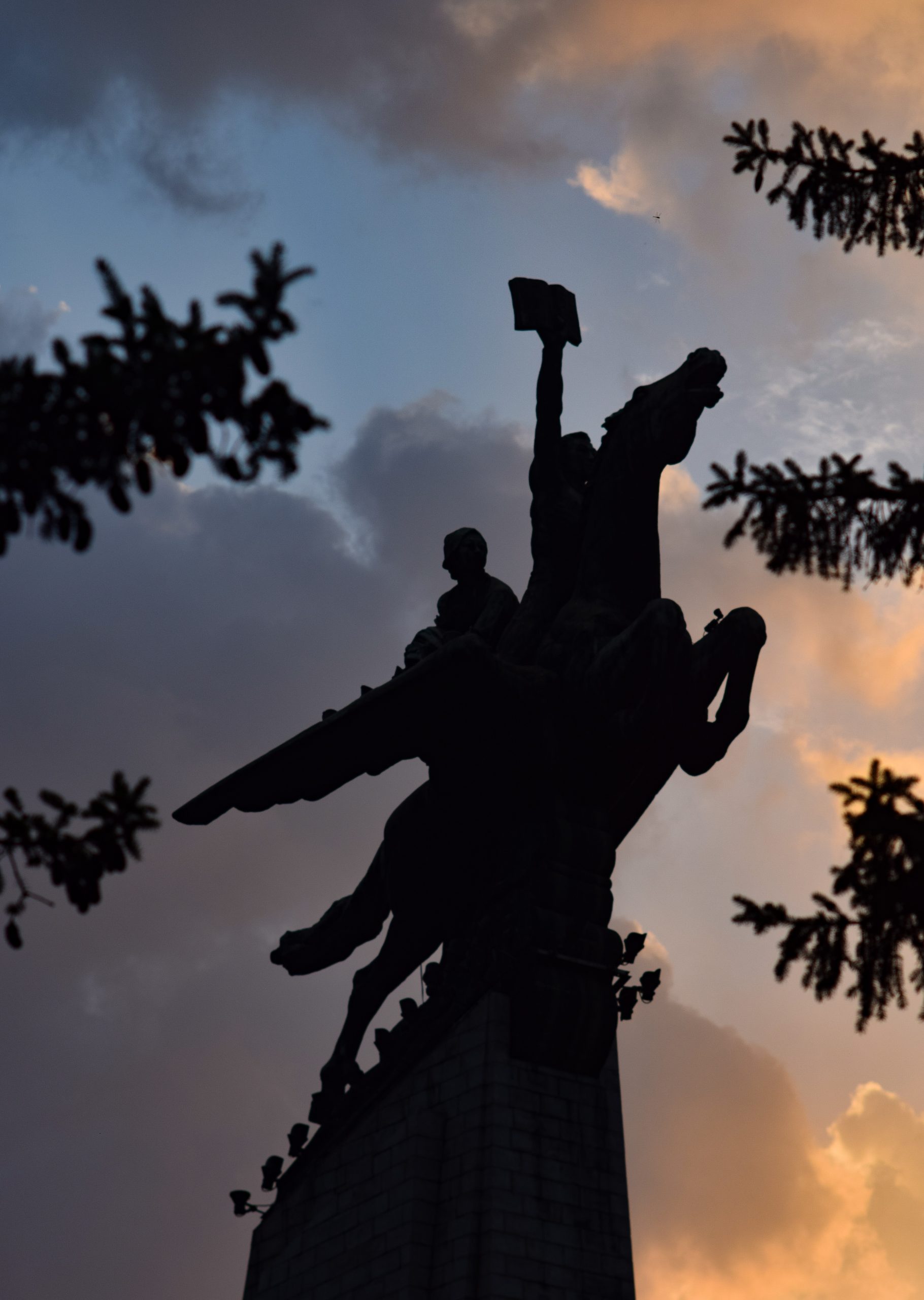 What is The Chollima Statue? — Young Pioneer Tours