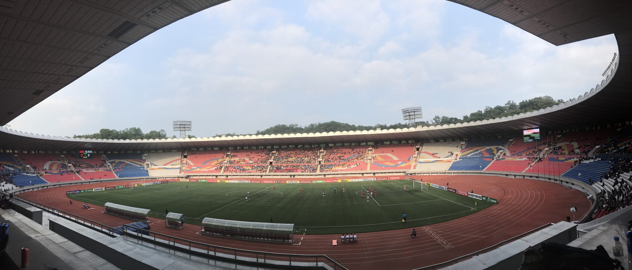 We watched a football match in North Korea: Hang Yuen FC VS April 25 ...