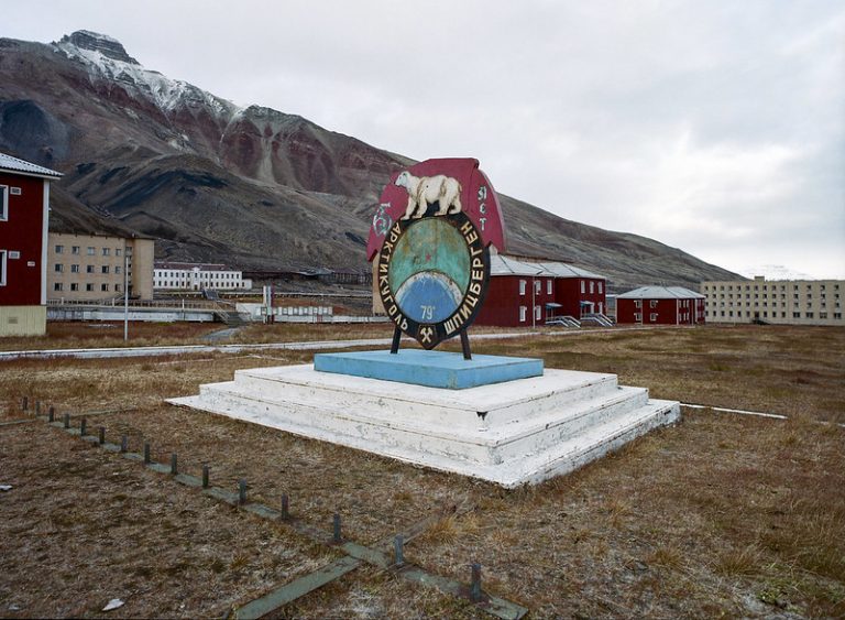 What language do they speak in Svalbard — Young Pioneer Tours