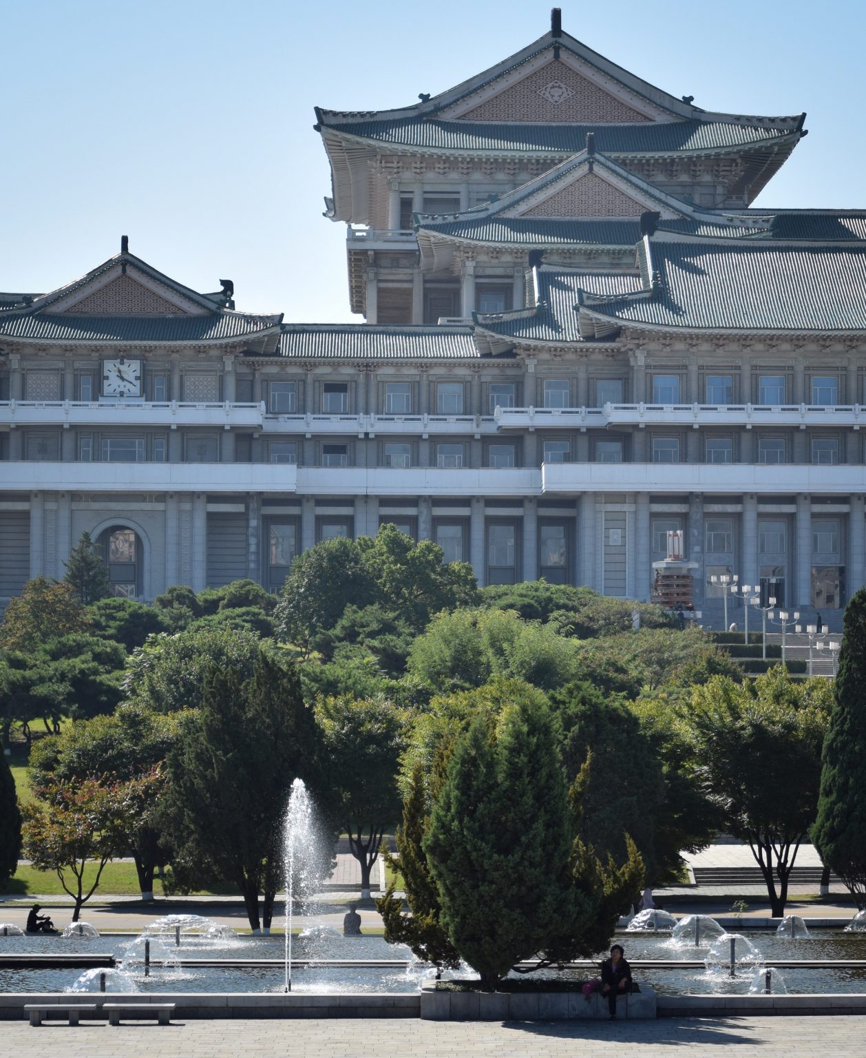 Mansudae Fountain Park - DPRK Guide — Young Pioneer Tours