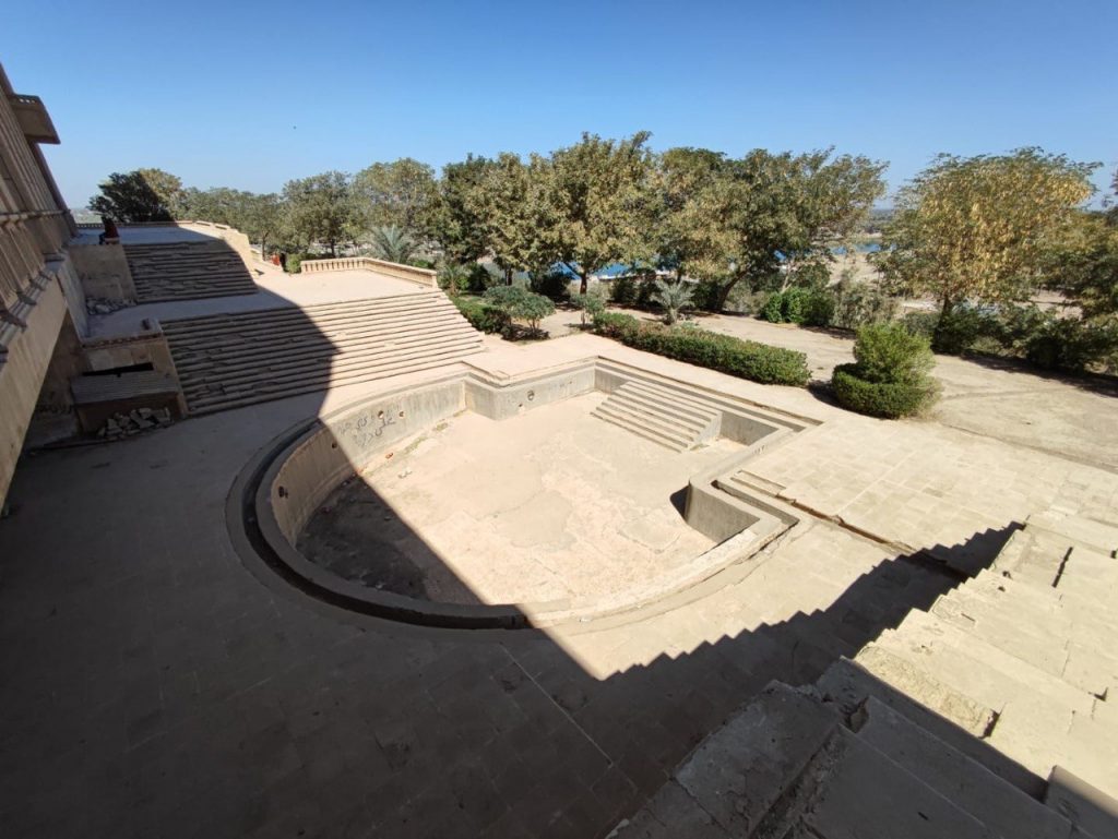 Casn you visit Saddam Husseins Palaces in 2023?