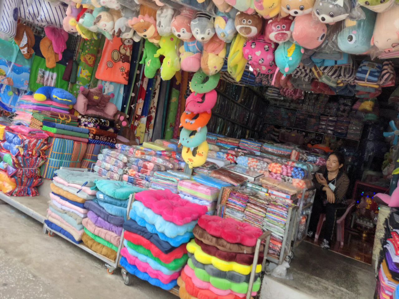 Exploring Rong Kluea Market on the Thai - Cambodia border - The ...
