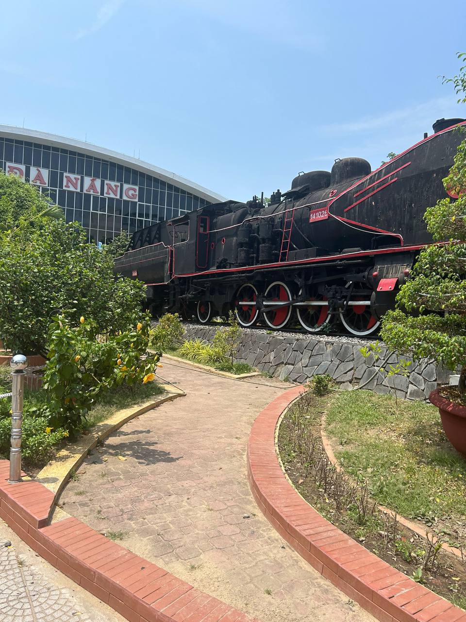 How to take the train from Ho Chi Minh City to Da Nang — Young Pioneer ...