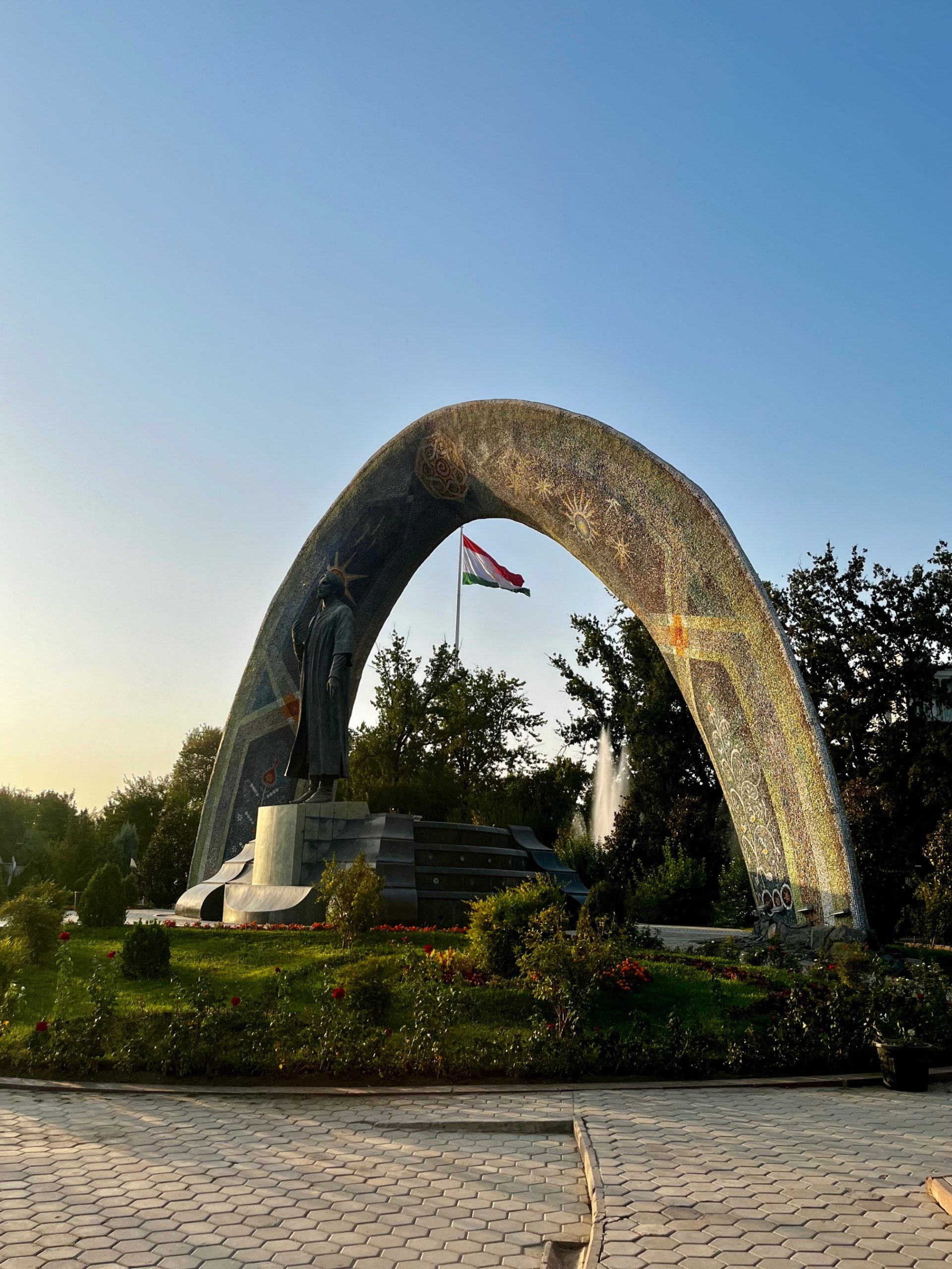 Visiting the Dushanbe Central Mosque — Young Pioneer Tours