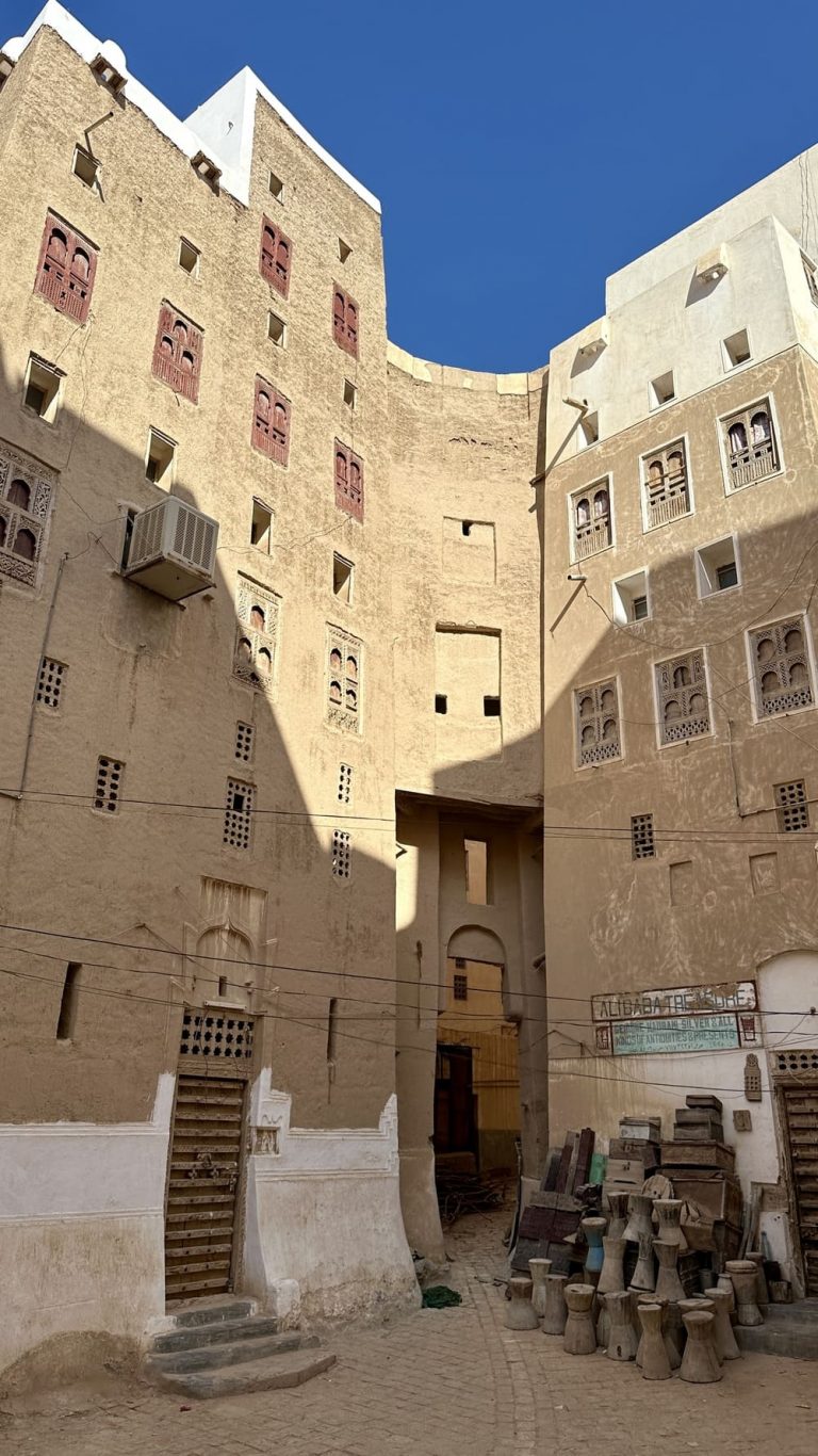A complete guide to Shibam, the "Manhattan of the Desert" — Young Pioneer Tours