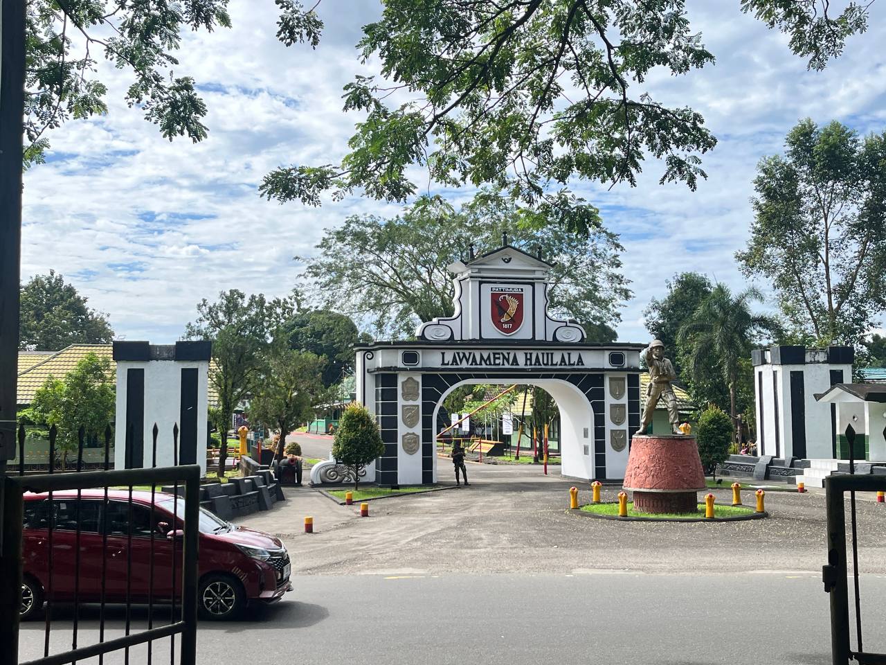 The Ambon Guide — Young Pioneer Tours